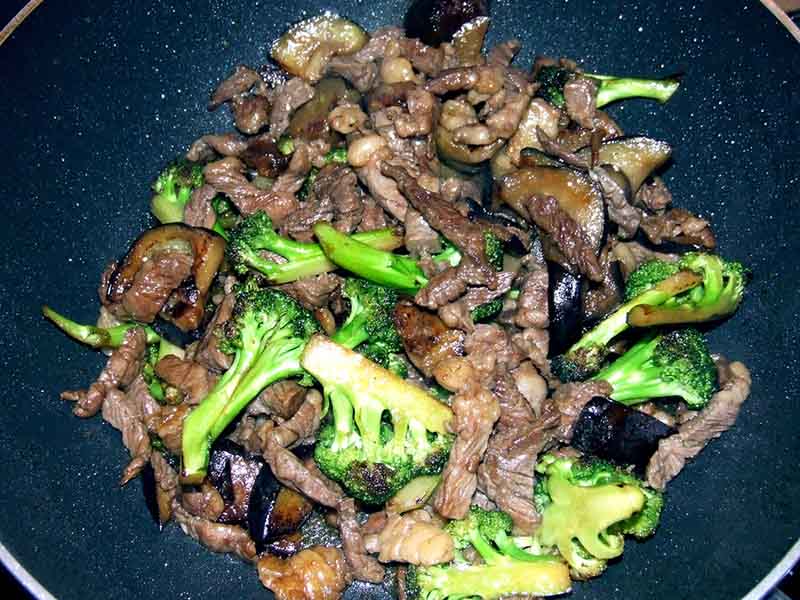 Receta de Ternera con boniato, brócoli y setas - xFIT
